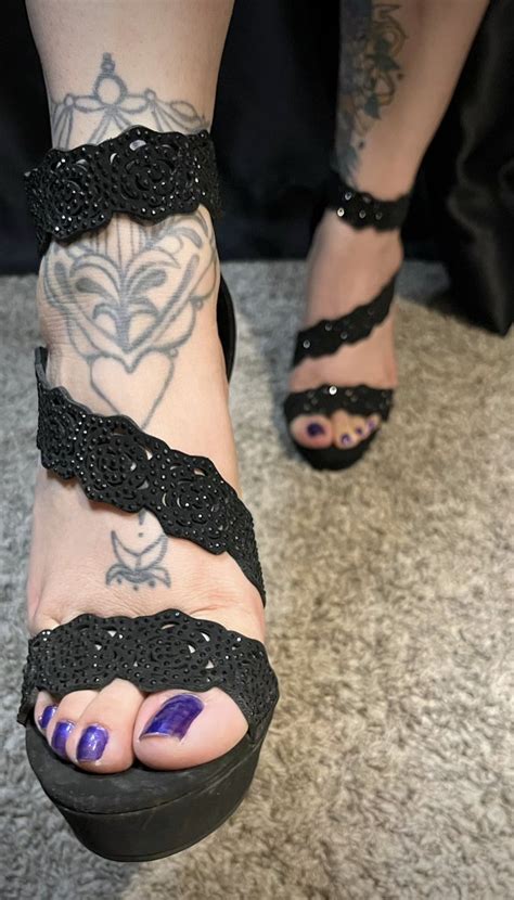 Amateurdolls On Twitter Rt Lollipoptoes Https Onlyfans Lollipoptoes