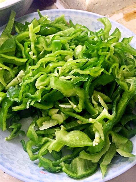 辣椒丝炒肉的做法 图解辣椒丝炒肉怎么做如何做好吃 辣椒丝炒肉家常做法大全 洋洋美食厨房 豆果美食