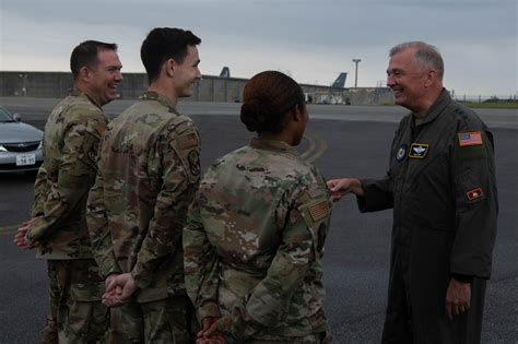 Comusfj Visits Kadena Kadena Air Base News