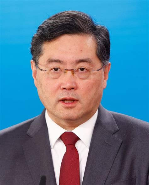 秦刚被免职！重新任命王毅为外交部部长无忧资讯