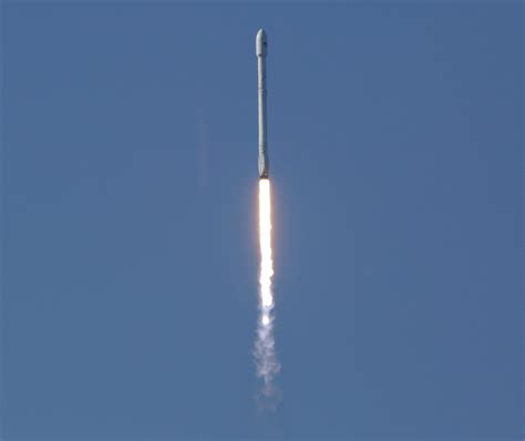 1795 Best Spacex Falcon Heavy Images On Pholder Space X Lounge Space