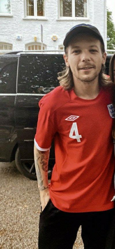 Pin By Anita C On Harry Louis Tomilson Louis Tomlinson One