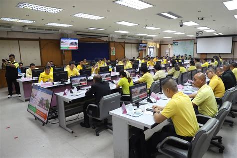 ลพบุรีเตรียมจัดงานกิจกรรมเดินวิ่งปั่นธง ตราสัญลักษณ์งานเฉลิมพระเกียรติ