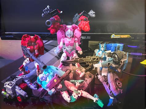 Red Cog And The Lovely Ladies Of Cybertron R Transformers