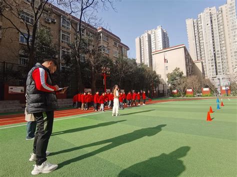 未央区教研员徐毅超老师指导未央区百花小学体育课堂教学教育阳光网 — 阳光报社官方网站