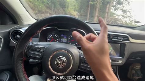 开自动挡上坡动力不足，只会踩油门就错了，山路这样开才正确 Youtube