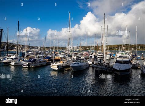 falmouth cornwall 21st november 2022 there was glorious sunshine