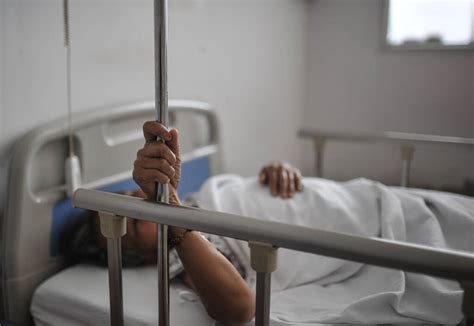 女大学生扶老人被讹 目击者公开现场照片手机凤凰网
