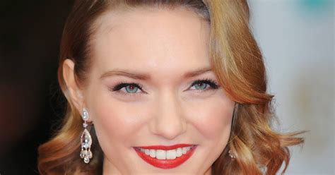 Poldarked Eleanor Tomlinson Is Demelza
