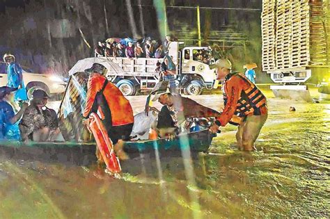 6 Dead In Davao Floods Landslides