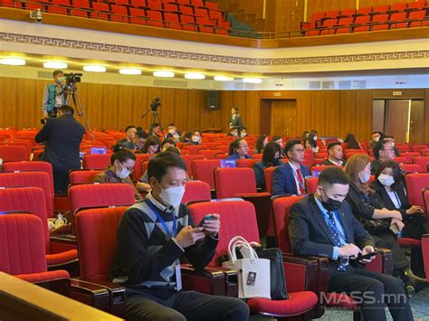 ЖИЖИГ ДУНД ҮЙЛДВЭР ҮЙЛЧИЛГЭЭ ЭРХЛЭГЧДИЙН НЭГДСЭН ФОРУМ ТӨРИЙН ОРДОНД ЭХЛЭХ ГЭЖ БАЙНА