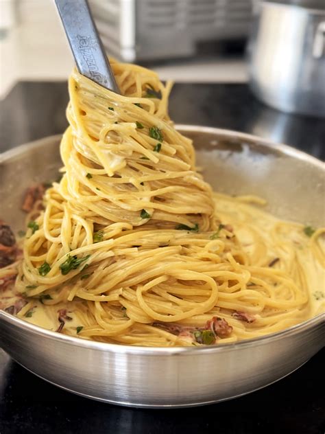 Pasta Con Crema Y Tocino Lista En 10 Minutos Adriana Cotte