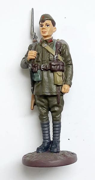 Оловянный солдатик Рядовой стрелковых частей РККА 1941 г купить по