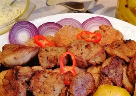 Sertészűz és s karaj gombamártással tepsis burgonyával Farkas Péter