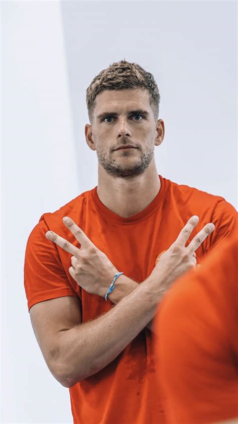 Platon adlı kullanıcının trevor panosundaki Pin