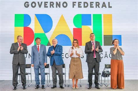 Ministro afirma que o novo Bolsa Família será lançado na quinta feira e