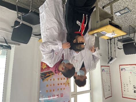 支部活动运动人体科学学院教工第三党支部开展主题党日活动为哈尔滨市育红小学学生进行身体形态义务普查践行体医融合健康指导服务 运动