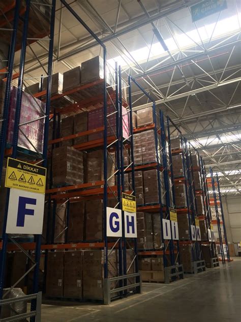 Selective Pallet Racking System Warehouse Conventional Racking System