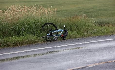 Un Cycliste Périt Dans Une Collision Dans Bellechasse Tva Nouvelles