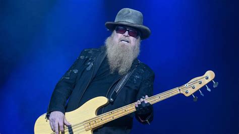 Late Zz Top Bassist Dusty Hills Memorabilia To Be Auctioned