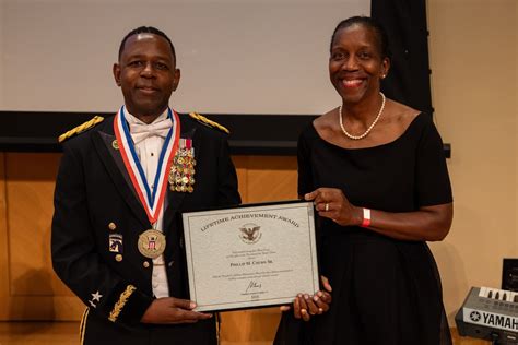 Army Reserve Ambassador Receives Presidential Lifetime Achievement