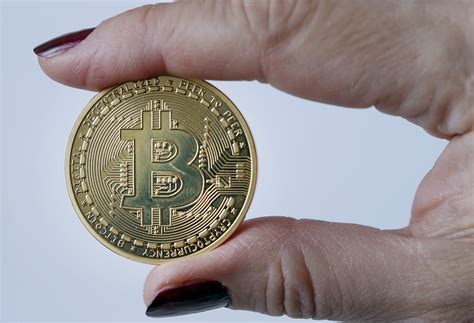 Биткоин Bitcoin криптовалюты — клипарт фото с большим разрешением