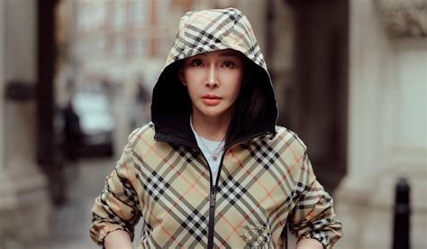 รวมรูปภาพของ ประวัติ บอสปัน ปัญจรัศม์ กนกรักษ์ธนพร นักธุรกิจสาว ผู้ถือหุ้น ดิ ไอคอน กรุ๊ป