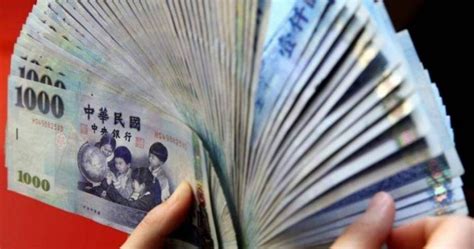 去年底剛買房⋯他過年打算「只包200元」給爸媽 網看傻：真的超哭 生活 Ctwant