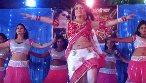 Bhojpuri Sizzler Amrapali Dubeys Belly Dance In Tohare Khatir Video Garners 9 Million Views On