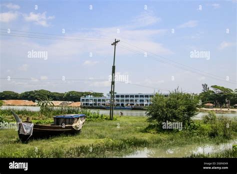 Bhola Bangladesh Letra Ferry Terminal Located By The Banks Of A