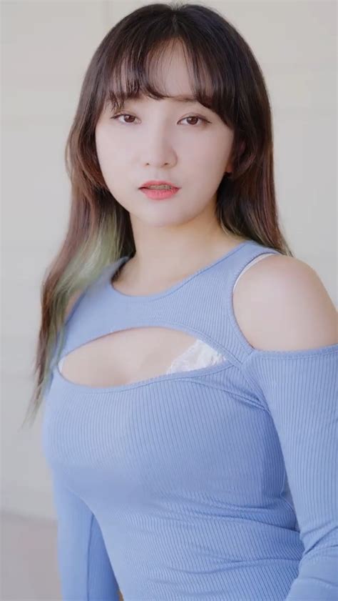14 4k 고화질세로룩북 눈 앞에서 갈아입는 노브라 후방주의 원피스 일본 룩북 챌린지ㅣno Bra Lookbook 꽃송룩북