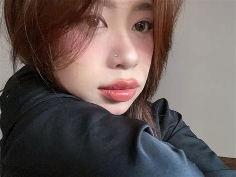 Về Sau Nó Có Cái Lỗ Nhỏ Nhỏ Nhe Xỏ Dc 1 Tuần Tôi Thay 3 Loại Khuyên
