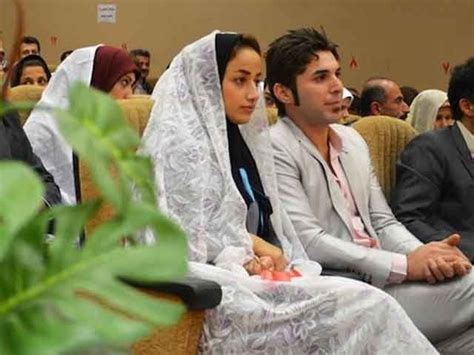 ایران میں رشتے کروانے کے لیے سرکاری ویب سائٹ لانچ کردی گئی ایکسپریس