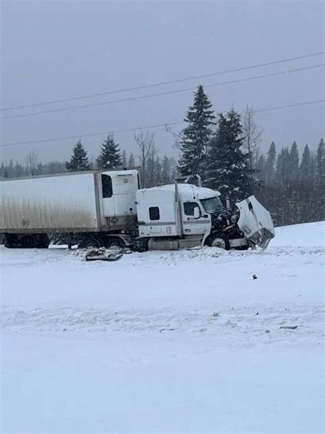 Update Fox Creek Rcmp Partially Reopen Highway 43 Everythinggp