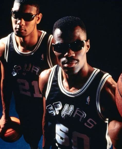 Tim Duncan And David Robinson Nba Pictures Basketball Photography Nba Funny
