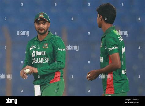 Shakib Al Hasan Und Hasan Mahmud Als Bangladesch Gewinnen Gegen Irland