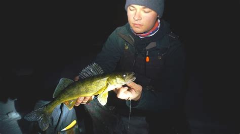 FIRST ICE Walleye Tip Up Fishing Thin Ice YouTube
