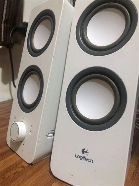 Logitech Z200 Audio Soundbars Speakers And Amplifiers On Carousell