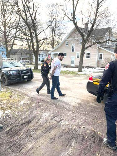 Salem Drug Raid Yields Guns Arrest News Sports Jobs Salem News