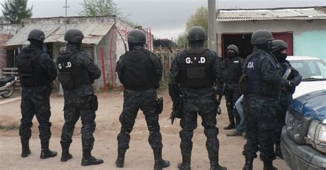 Desarticularon Una Banda De Falsos Policías Que Hacía Entraderas Hay
