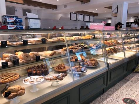Tre Mari Bakery 220 Photos And 91 Reviews 1311 Saint Clair Avenue W