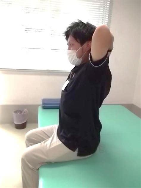 座位で出来る自主トレーニング （肩部門） 医療法人恵山会 丸山病院