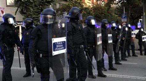 Els Mossos D Esquadra Reivindiquen La Seva Autonomia