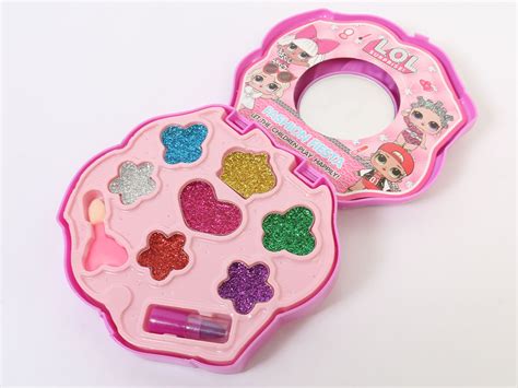 مشخصات،قیمت و خرید ست لوازم ارایش اسباب بازی طرح Lol دلبند