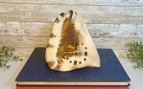 Vintage Sea Shell Clock Conch Shell Mantel Clock Etsy