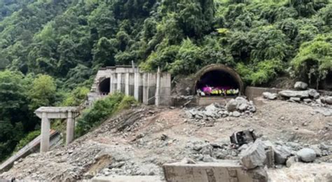 Deslizamiento De Tierra En El Suroeste De China Deja Al Menos Ocho