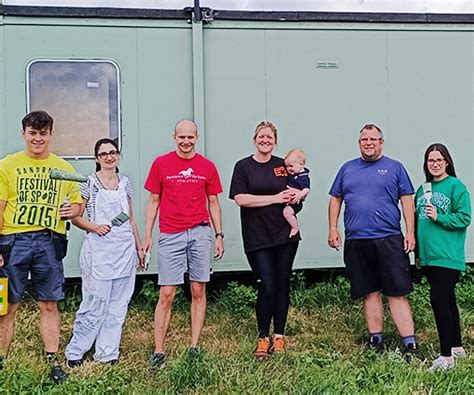 Sempar Volunteers Transform Cabins For Walk Talk Action