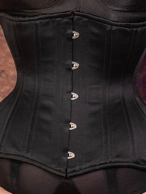 Extreme Underbust Corset For A Beautifully Sculpted Waist What