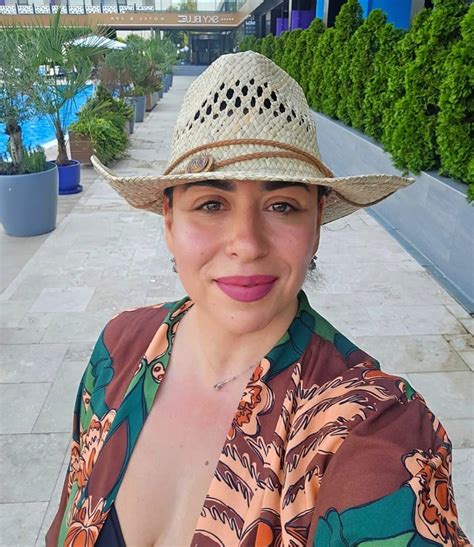 Oana Roman Transforms Humiliation In Greece Into Dignity Yve Ro