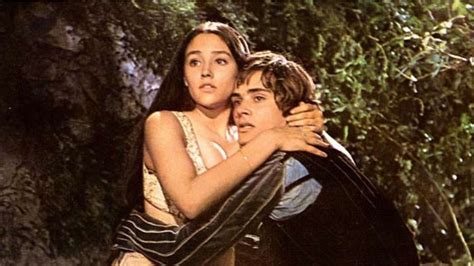 Foto Bintang Romeo And Juliet Tuntut Paramount Karena Adegan Telanjang